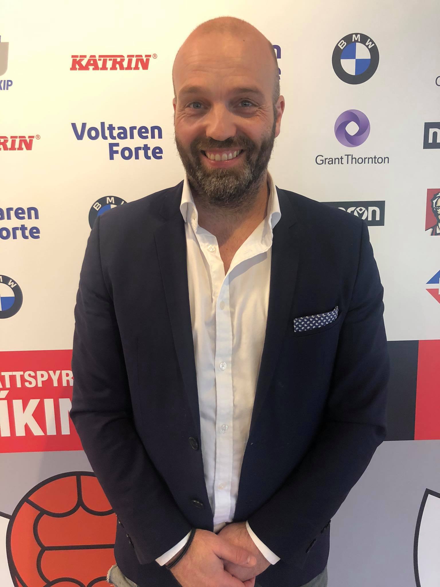 Arnar Bergmann Gunnlaugsson framlengir | Knattspyrnufélagið Víkingur