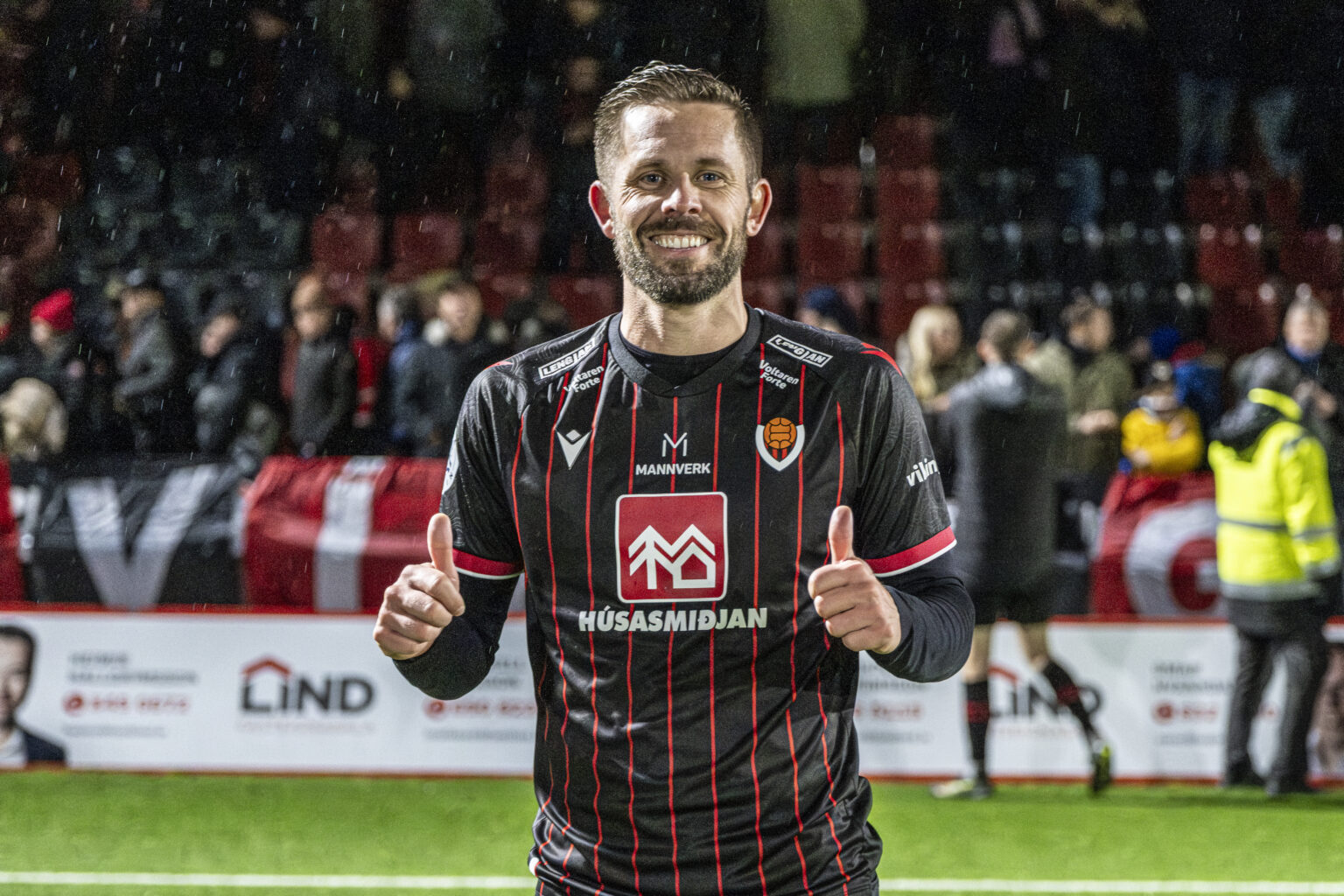Gylfi Þór Sigurðsson framlengir | Knattspyrnufélagið Víkingur